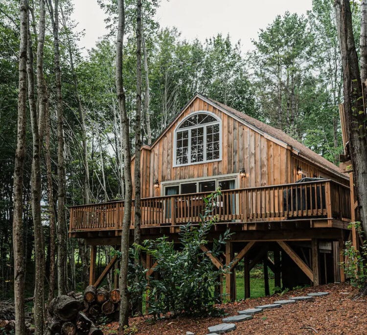 15 Awesome Treehouse Rentals In Maine