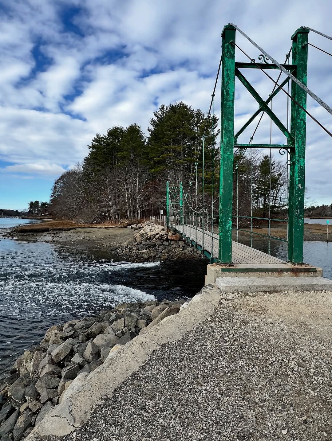 This Tiny Maine Bridge “Wiggles” When You Walk Across It | York's ...